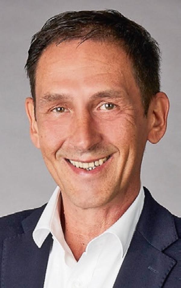 Nima Kalantari und Andreas Schmeichel